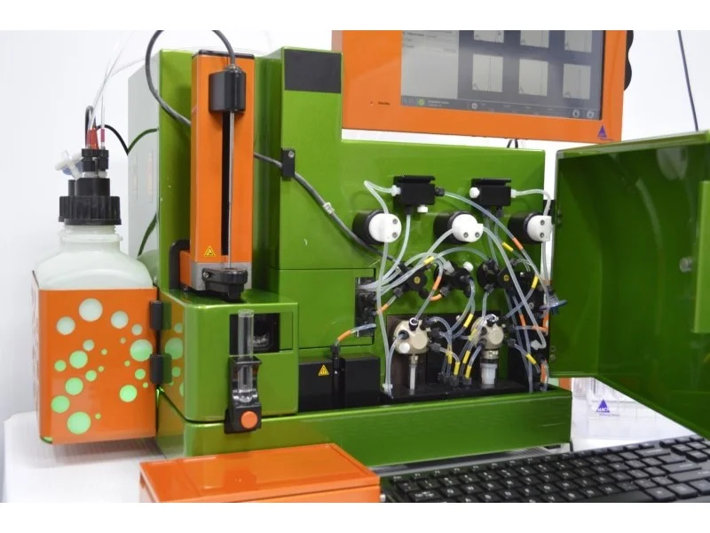 Miltenyi MACSQuant Analyzer 10 Flow Cytometer (3)Lasers/(8)Colors/(10 ...