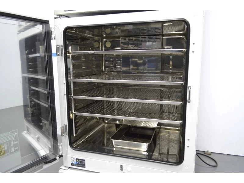 PHCBI (Panasonic) MCO-230 MCO-230AICUV(L) CO2 Double Stack Incubator